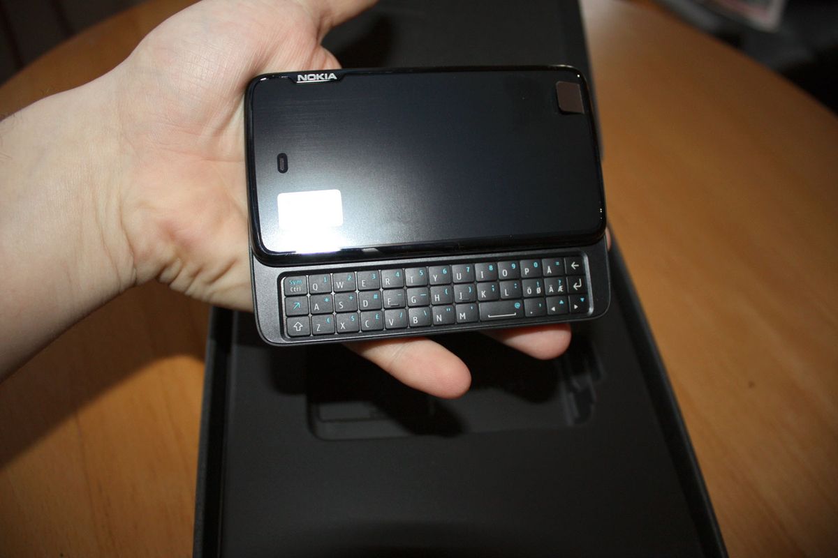 Vi unboxer Nokia N900 | Tu.no
