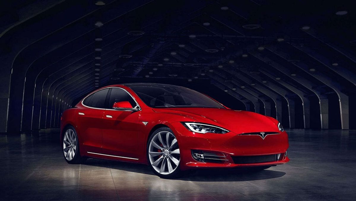 Den nye Tesla-en er verdens raskeste produksjonsbil | Tu.no