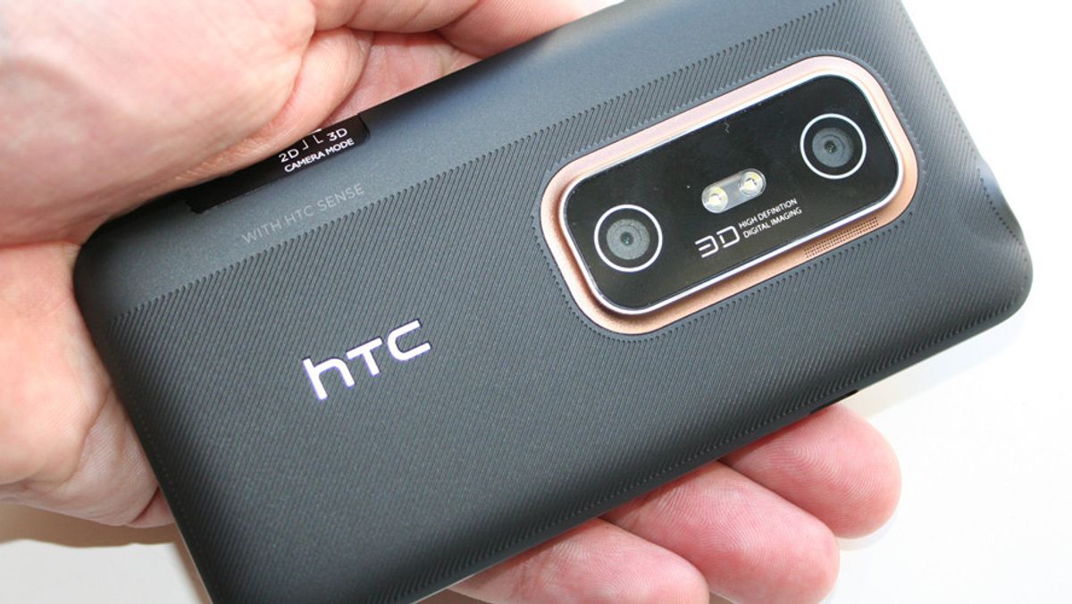 Unboxing av HTC EVO 3D | Tu.no