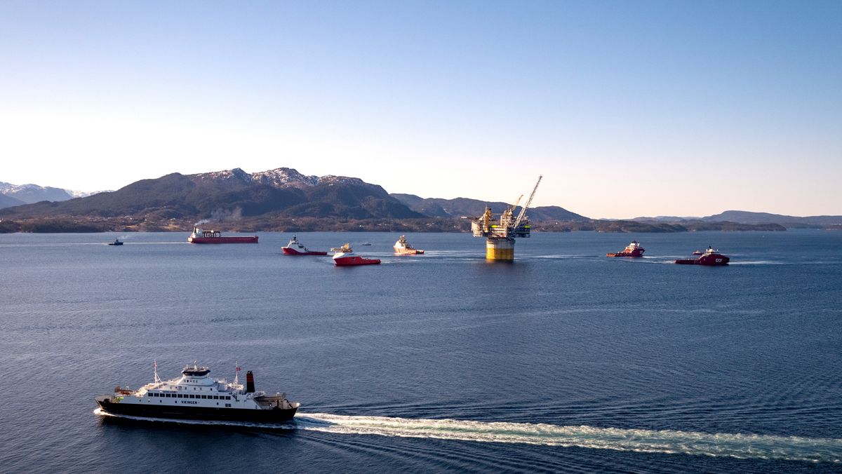 Nå har Aasta Hansteen startet den 900 kilometer lange reisen til ...