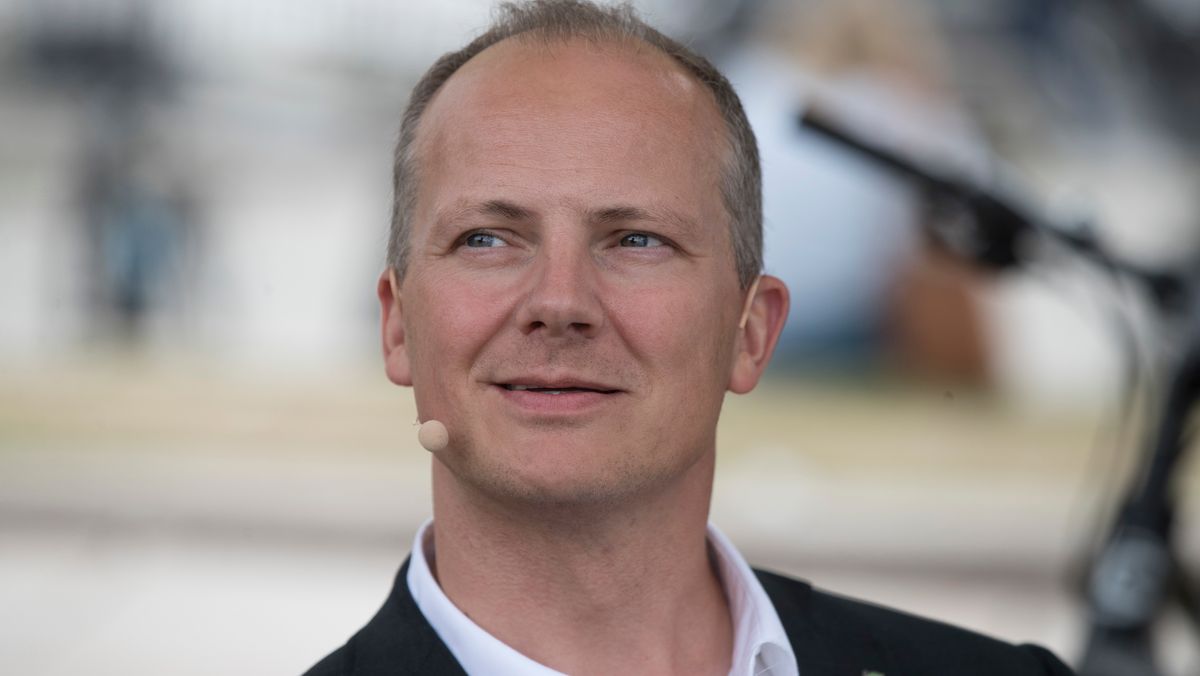 Tidligere samferdselsminister fikk ITS-prisen for 2018 | Tu.no