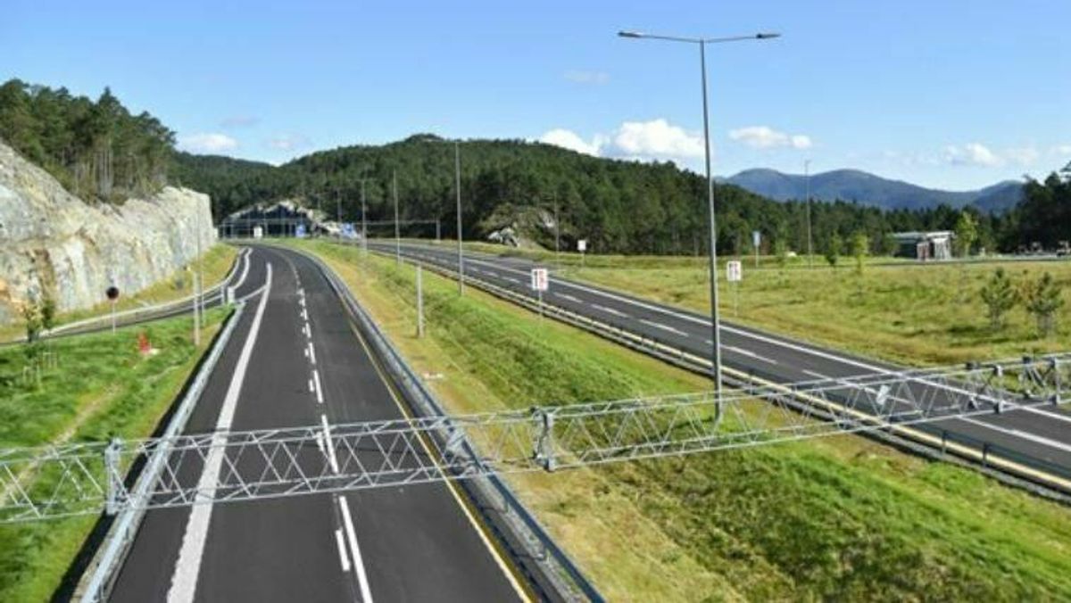 Nytt oppdrag: Bygg bomstasjoner på to sideveier til ny E39 | Tu.no Nytt oppdrag: Bygg bomstasjoner på to sideveier til ny E39 | Tu.no