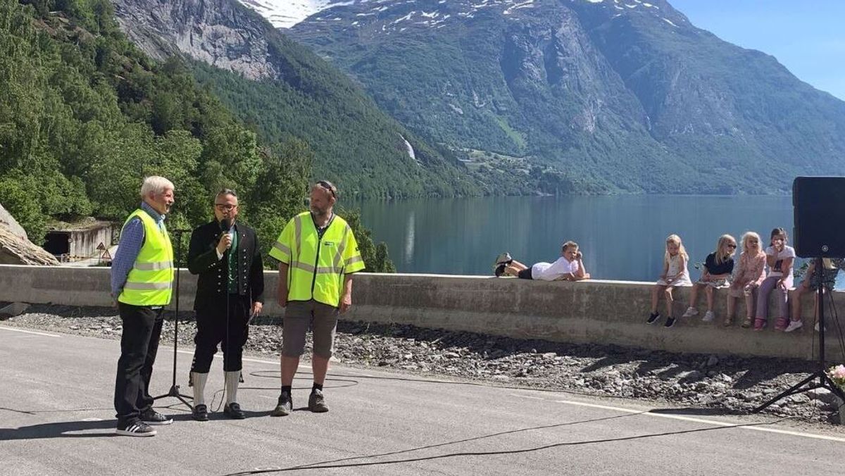 Festdag med feiring av ny tunnel på Flo i Stryn | Tu.no