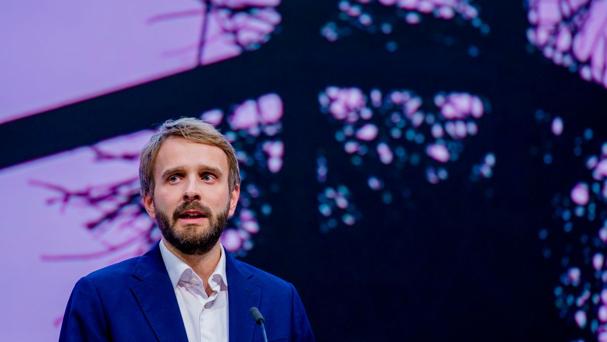 Næringsministeren ber offentlige oppdragsgivere om å dele på risikoen ...