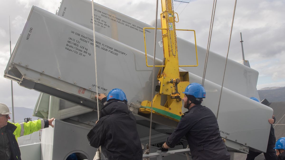 Mens NSM sendes ut av landet i stort omfang, trenger også Sjøforsvaret ...