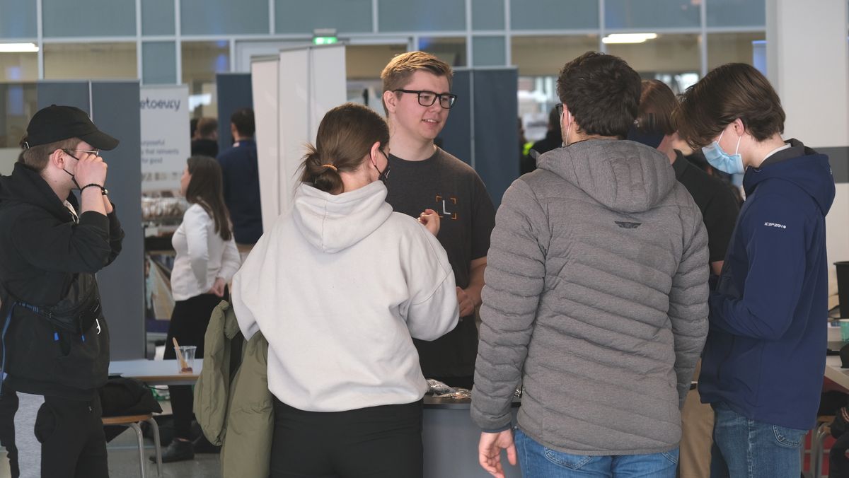 IT-studentene ser ingen tegn til nedgangstider | Digi.no