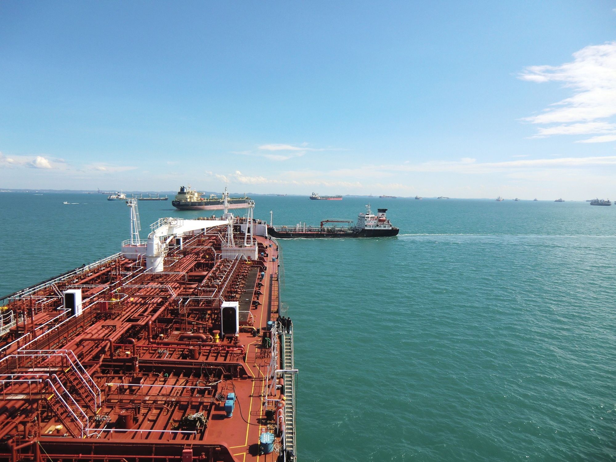 Oljetanker fikk motorstopp tre ganger rett over kabler i Østersjøen | Tu.no