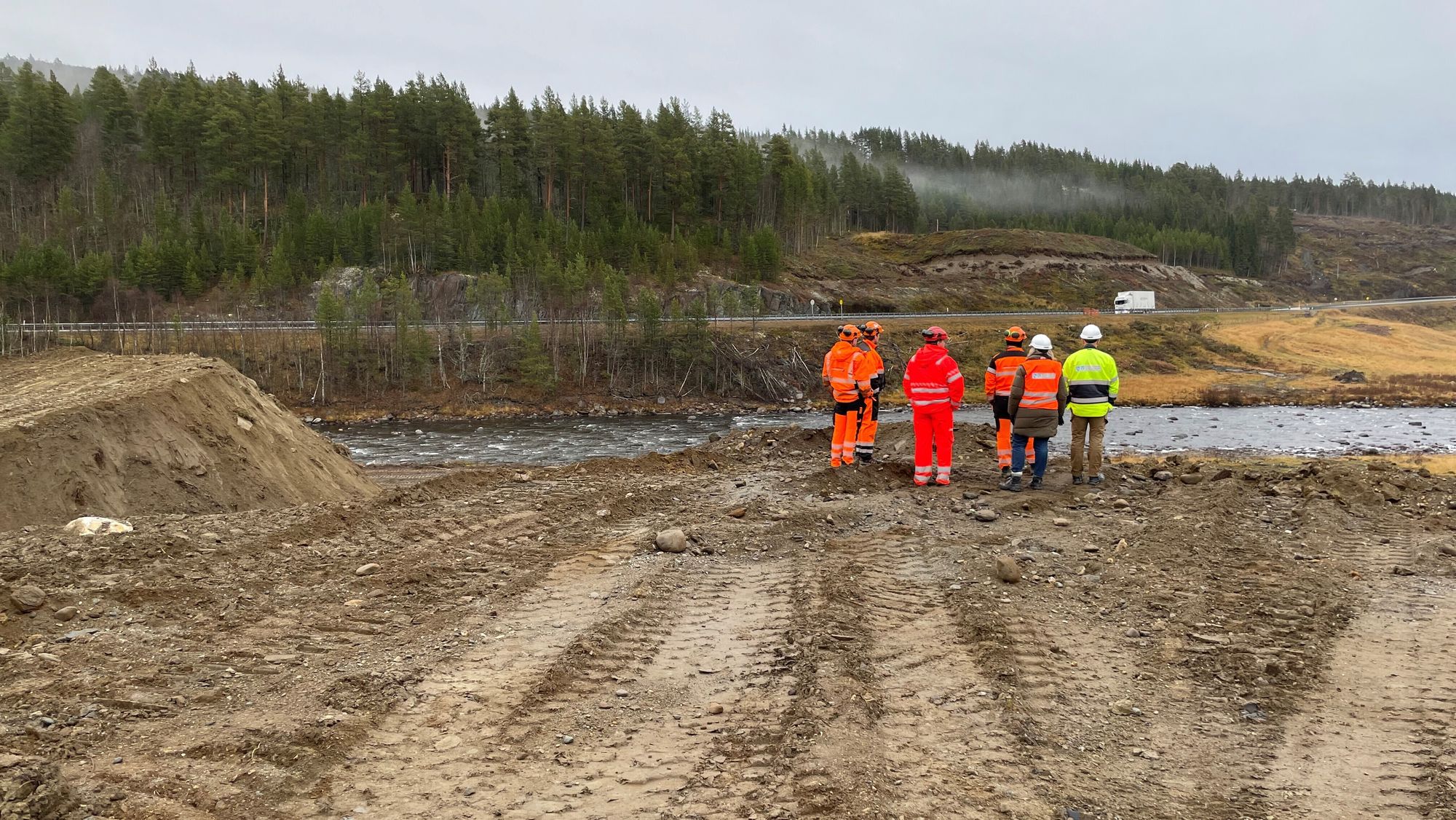 Her var planen å bygge en ny trebru. Det blir det neppe noe av | Tu.no