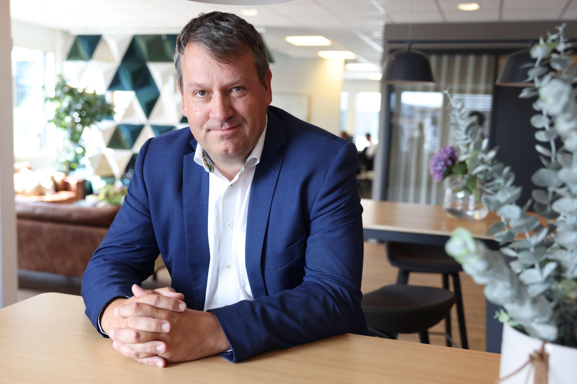 KI-kappløpet kan løse Norges mangel på IT-ansatte | Digi.no