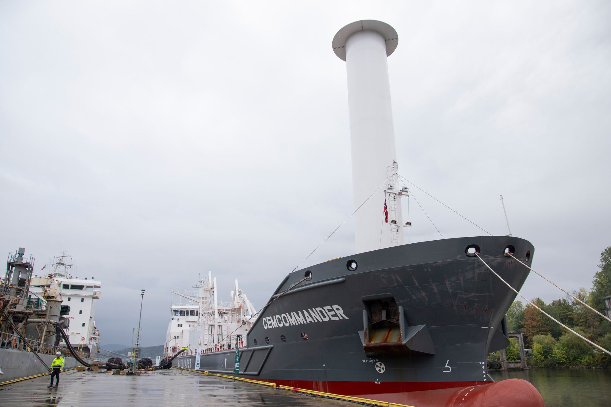 Rotorseil kutter utslipp fra sementskip | Tu.no