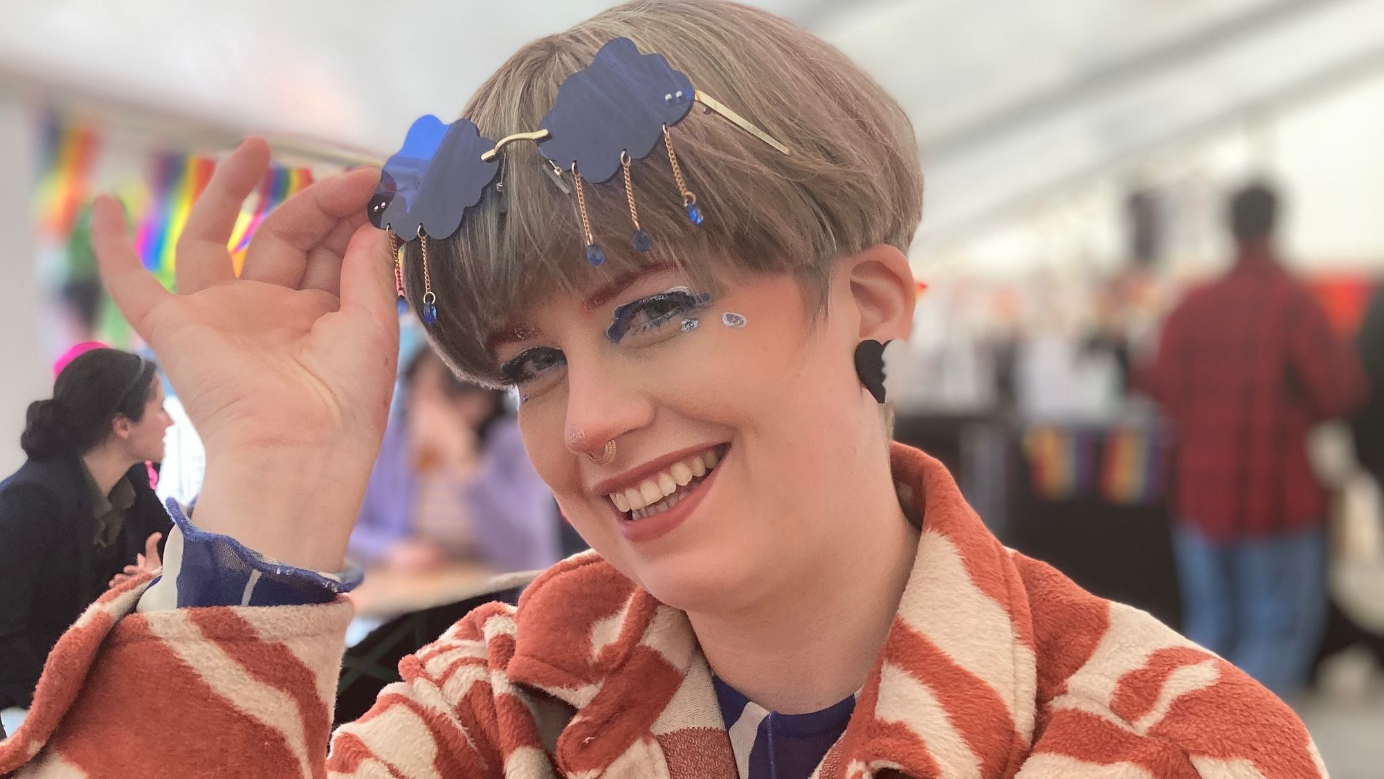 Slik gjør hun det: Jenny Ellefsen har fem twitterboter - Digi.no