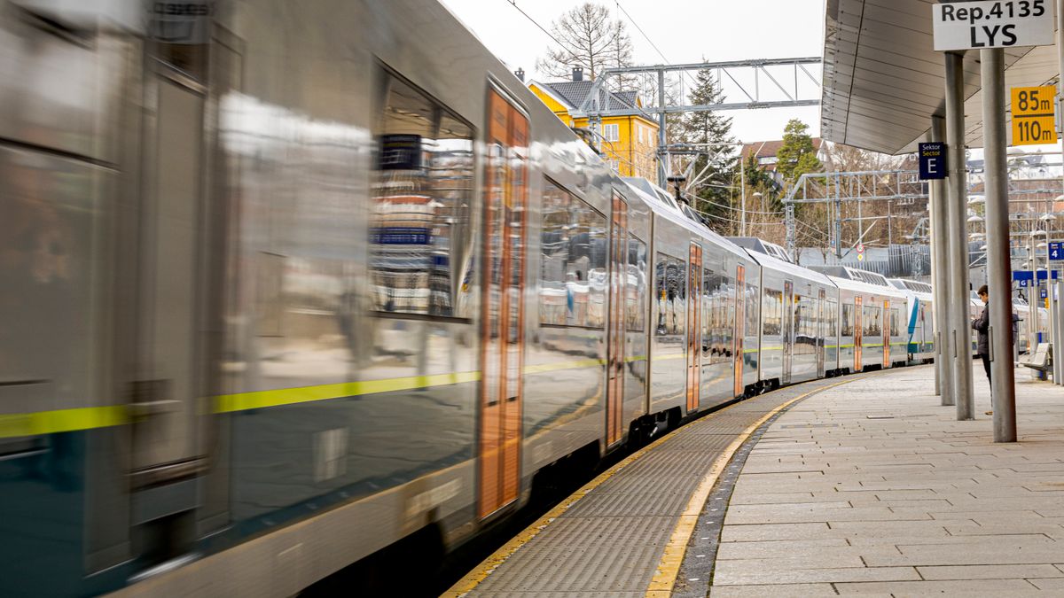 Signalfeil ved Lysaker skaper togtrøbbel: Bane Nor vet ikke når feilen ...