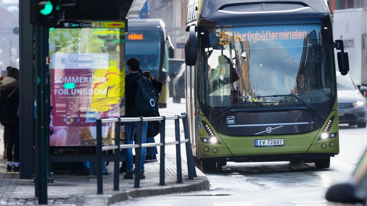 Avviser at europeiske busser er sterkt avhengige av kinesiske ...