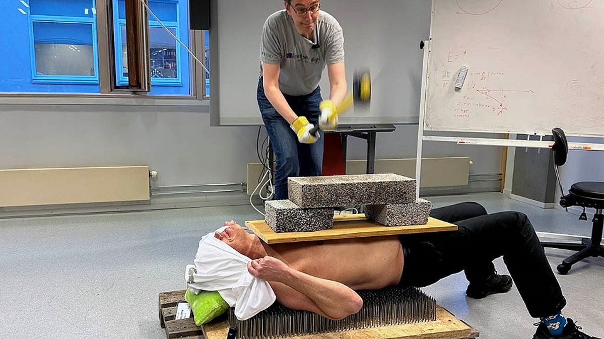 Derfor blir du ikke spiddet på en spikermatte | Tu.no